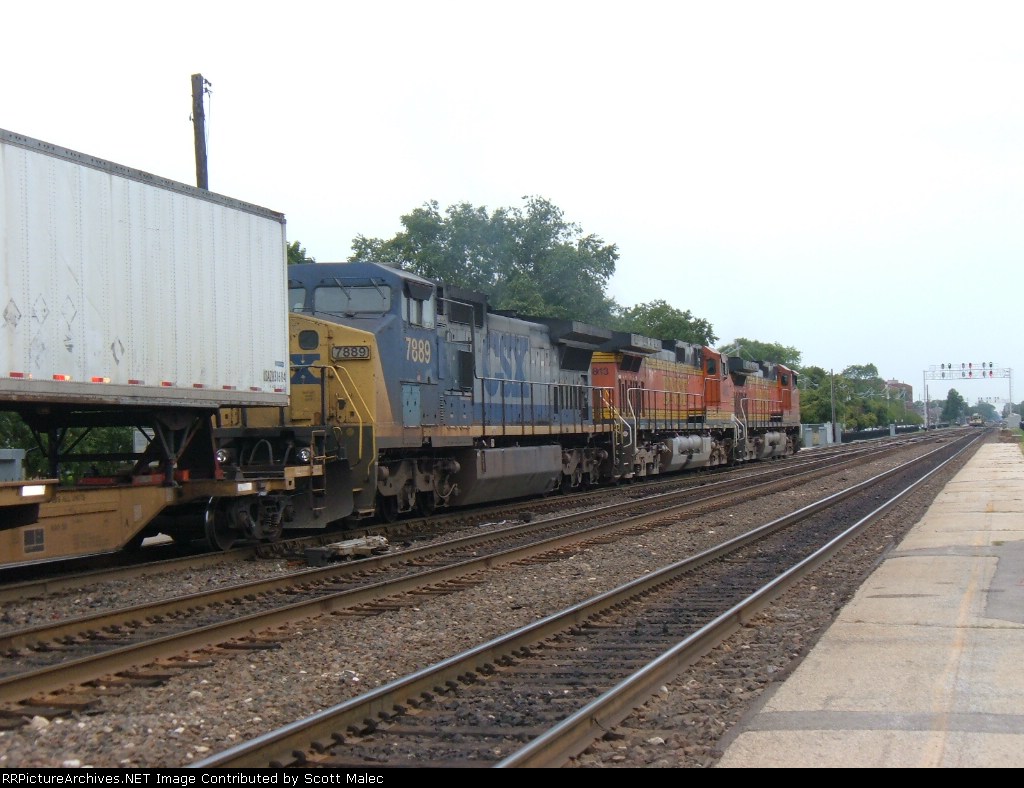 BNSF 4367, 4813 & CSX 7889